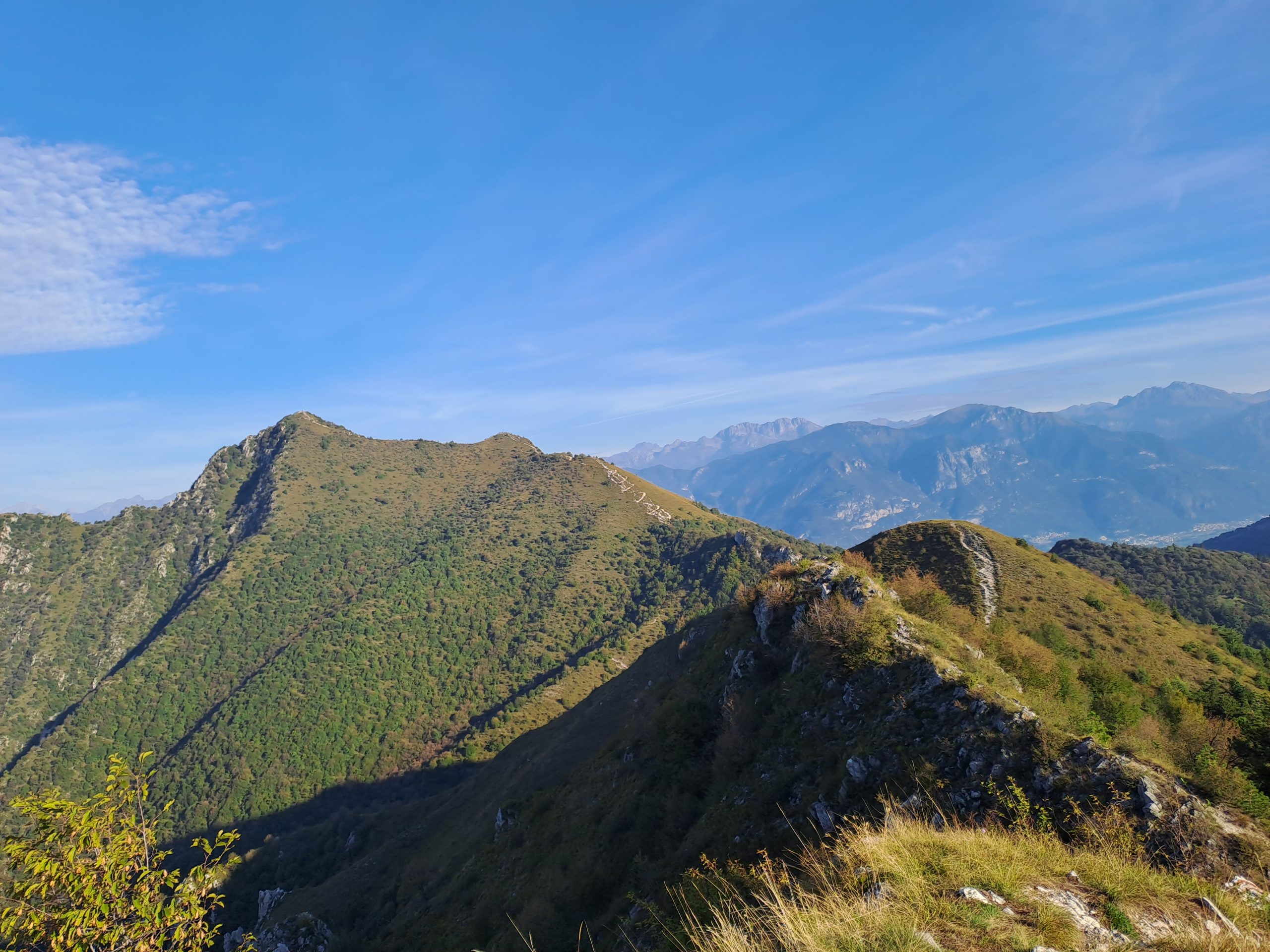 Circular tour Monte Vignole, Corna Trentapassi and Passo Croce di Zone ...